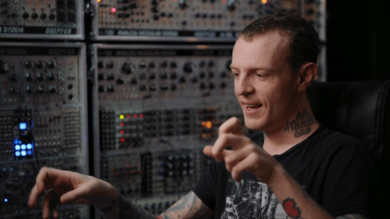On Stage: The Music | deadmau5 Teaches Electronic Music Production ...
